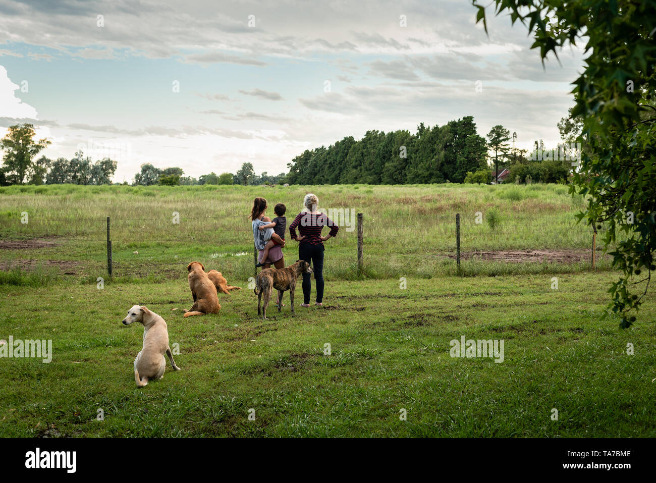 Land owner family hi-res stock photography and images - Alamy