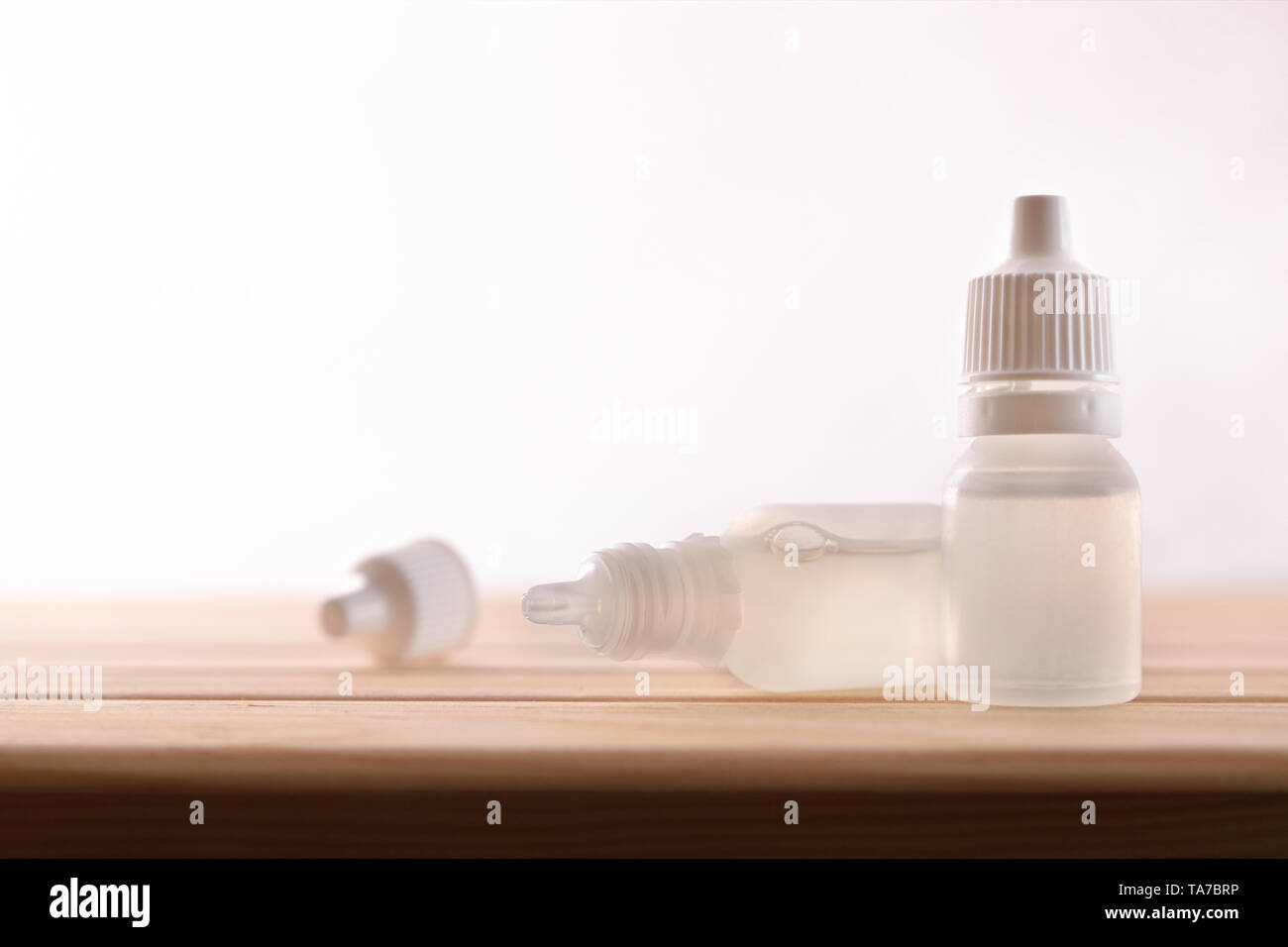 Eye drop bottle hi-res stock photography and images - Alamy