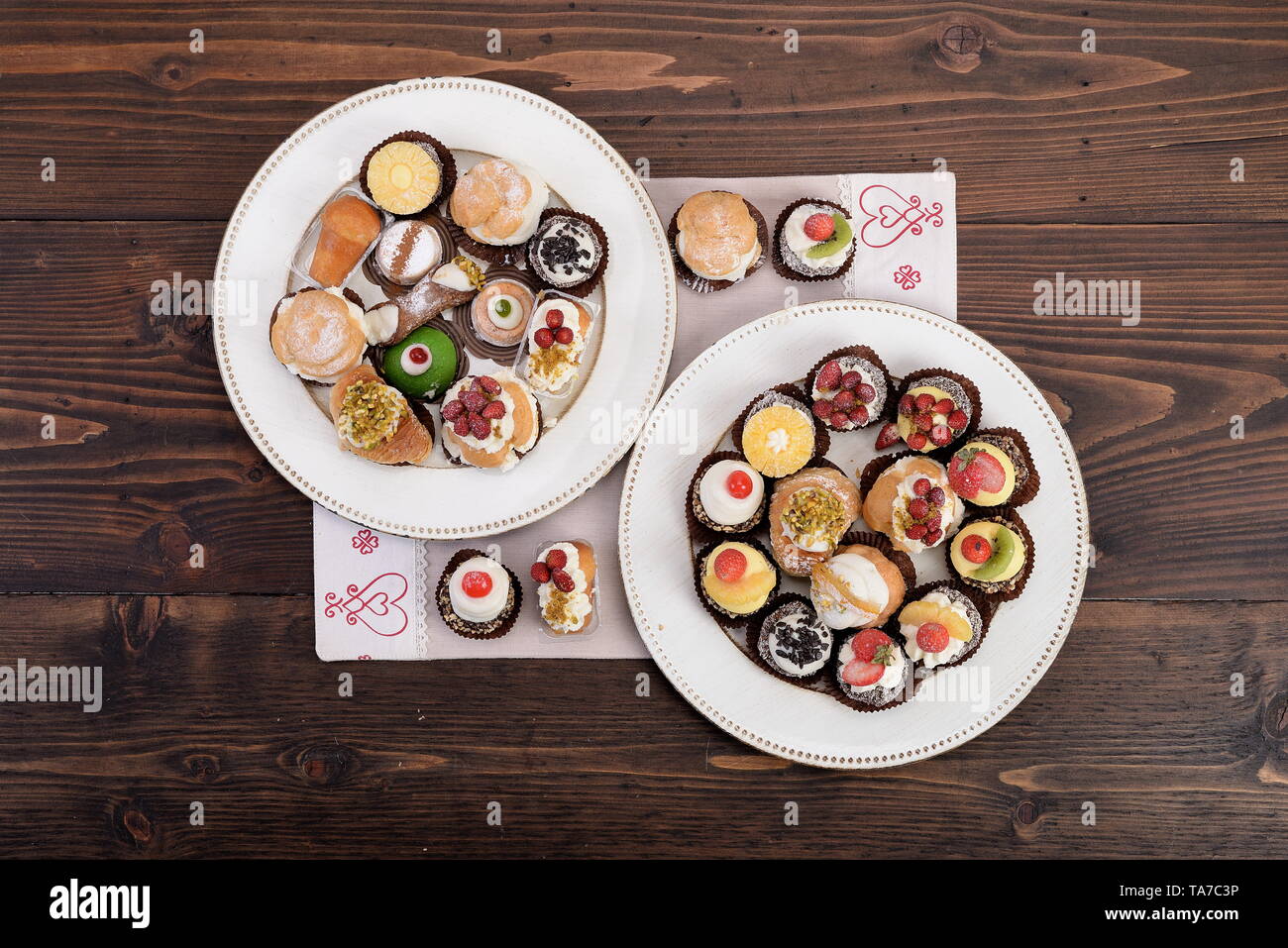 Cookie mignon hi-res stock photography and images - Alamy