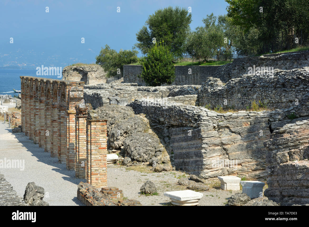 Grotto of catullus hi-res stock photography and images - Alamy