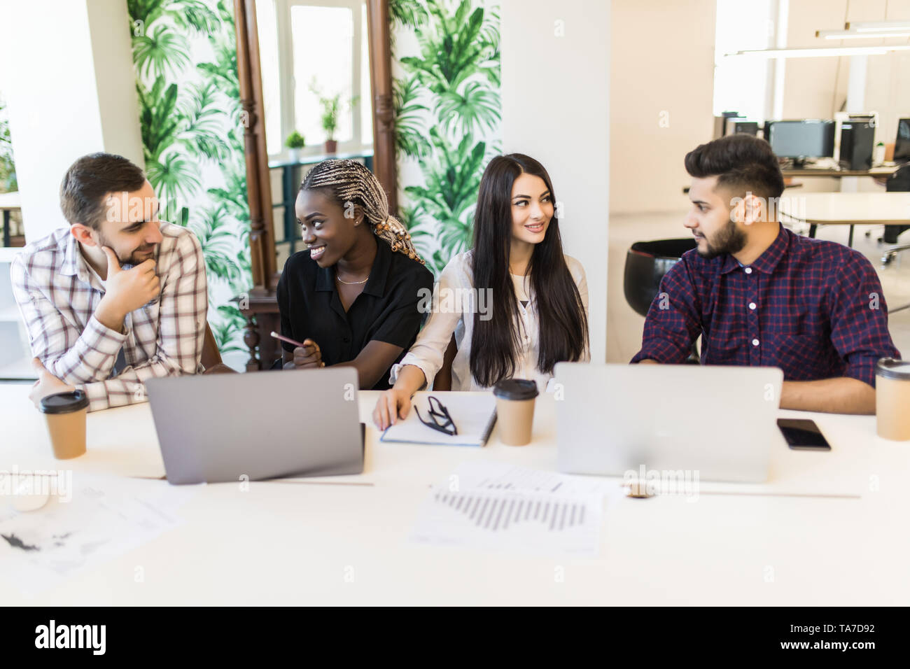 Collaboration desktops hi-res stock photography and images - Alamy
