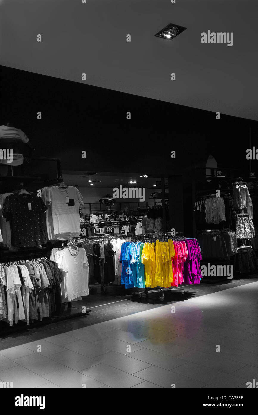 Dim lighting hi-res stock photography and images - Alamy