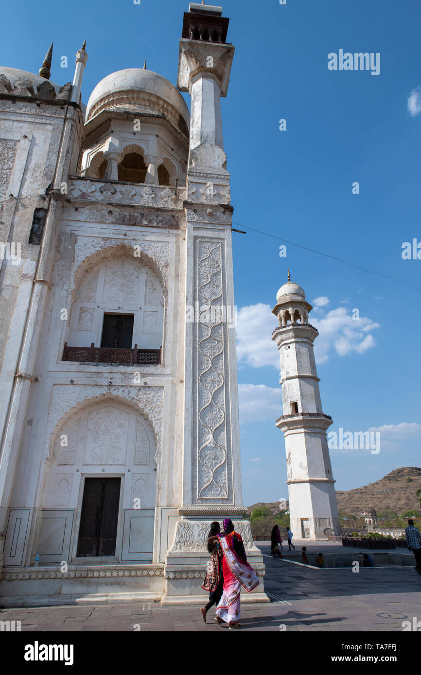India, Aurangabad, Bibi-Ka-Maqbara (aka Mini Taj or Twin of Taj Mahal ...