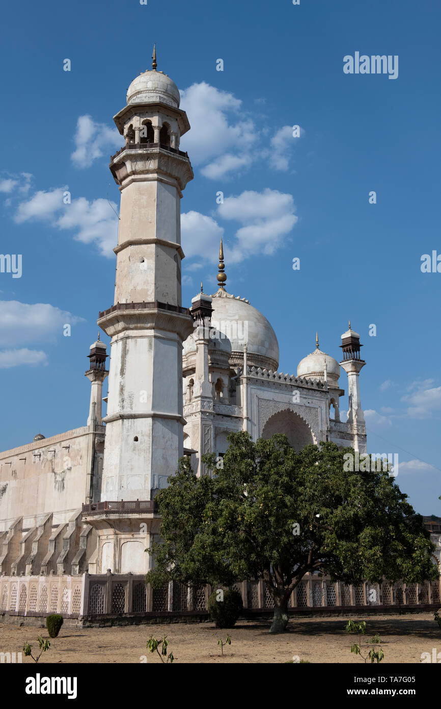 India, Aurangabad, Bibi-Ka-Maqbara (aka Mini Taj or Twin of Taj Mahal ...
