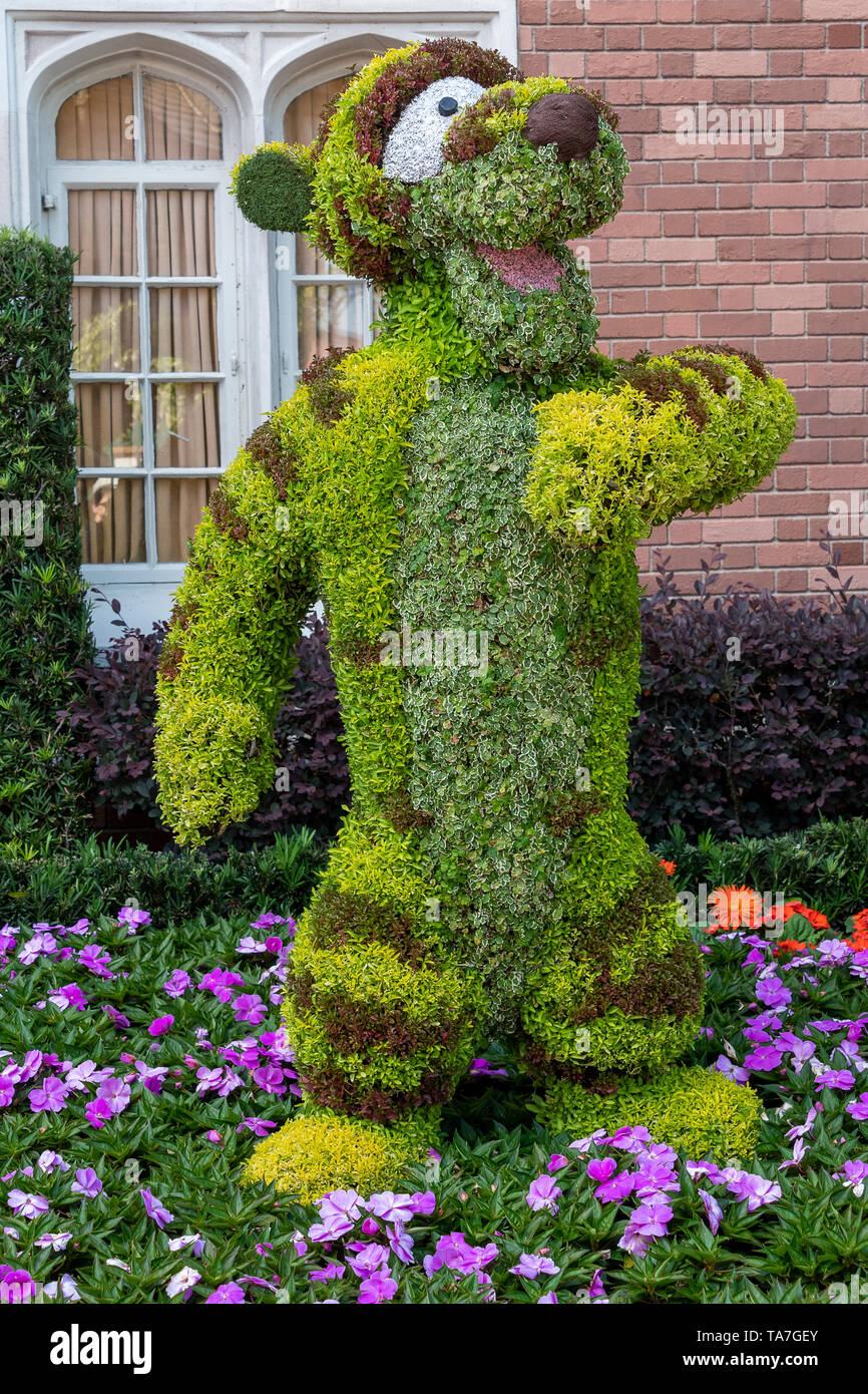 ORLANDO, USA. 29TH APRIL 2019: Tigger topiary display figure on display ...