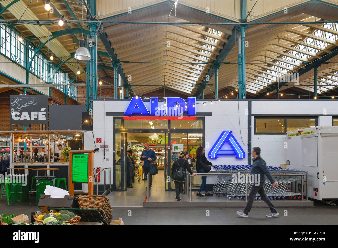 Aldi market, covered market Nine, Eisenbahnstrasse, cross mountain ...