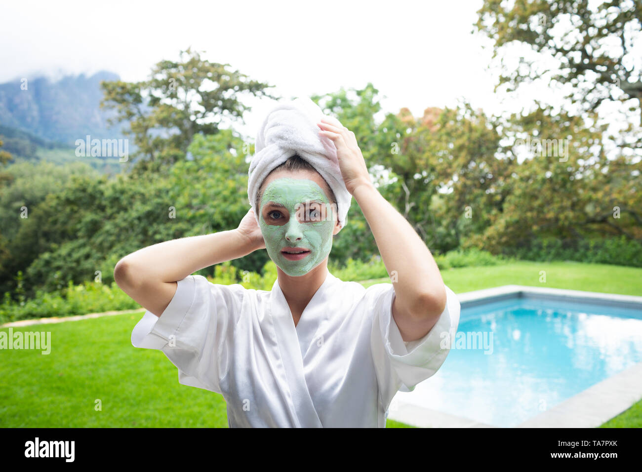 Camera mask hi-res stock photography and images - Alamy