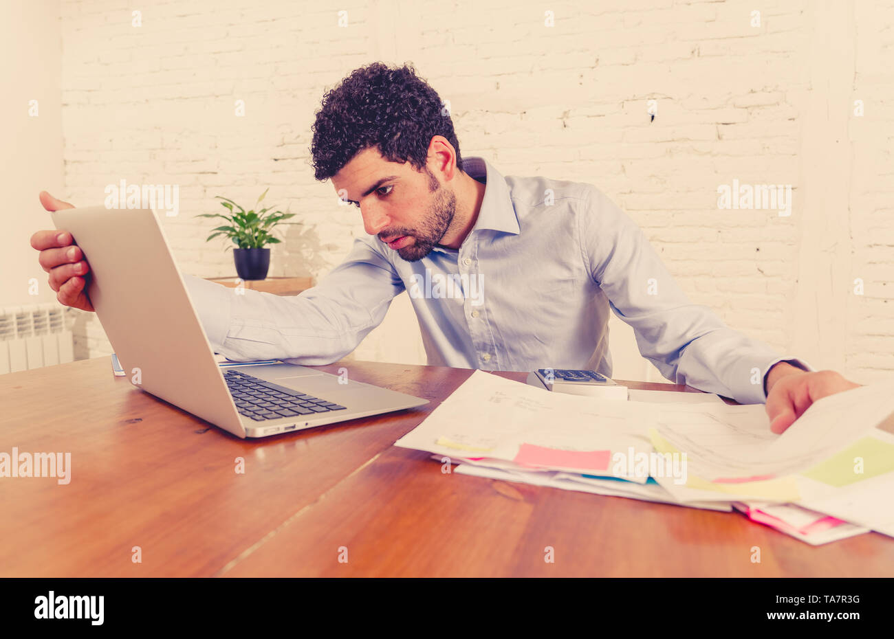 Man banking hi-res stock photography and images - Alamy