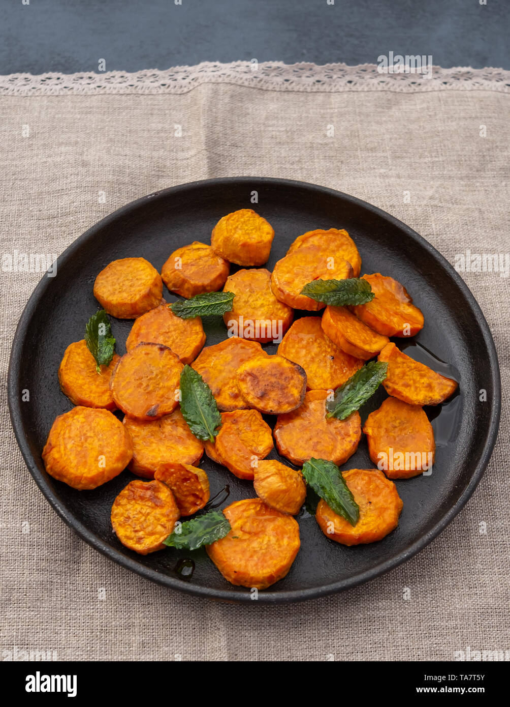 Roast squash hi-res stock photography and images - Alamy