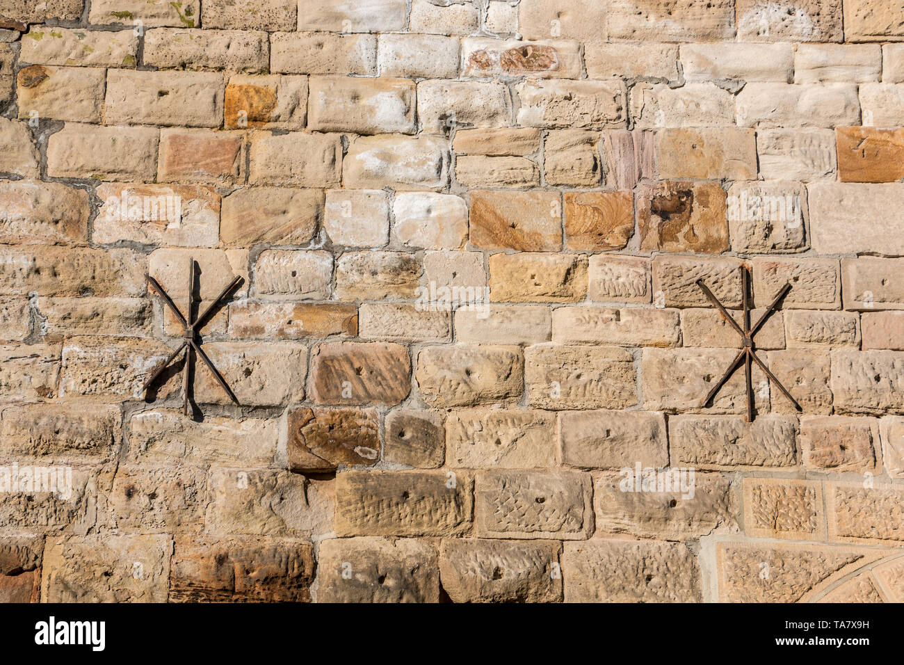 Big walls hi-res stock photography and images - Alamy