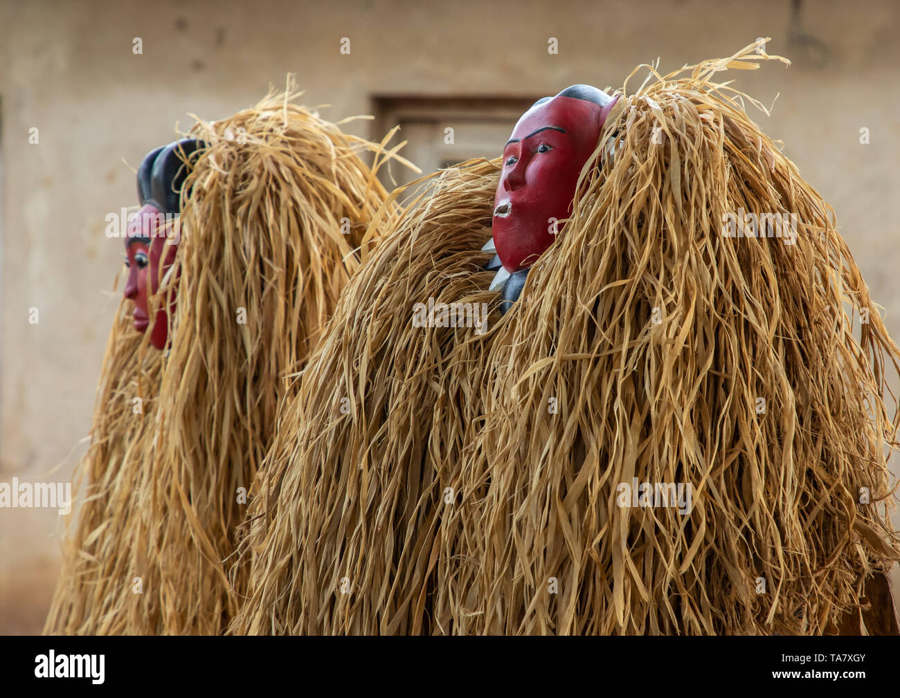 Africa Dance Masks Stock Photos & Africa Dance Masks Stock Images - Alamy
