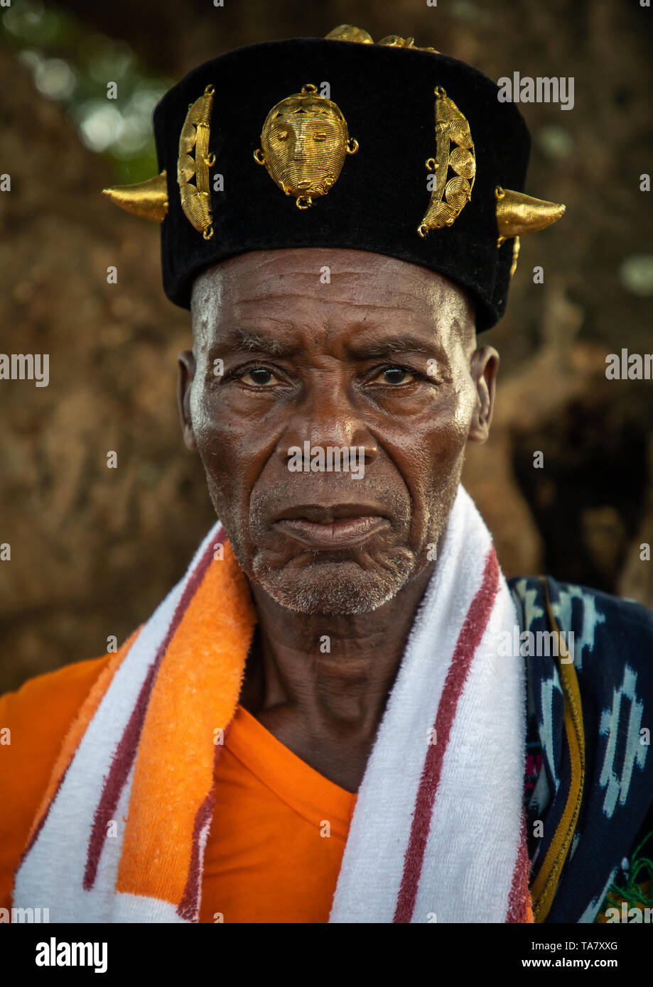 African Tribal Chief High Resolution Stock Photography and Images - Alamy