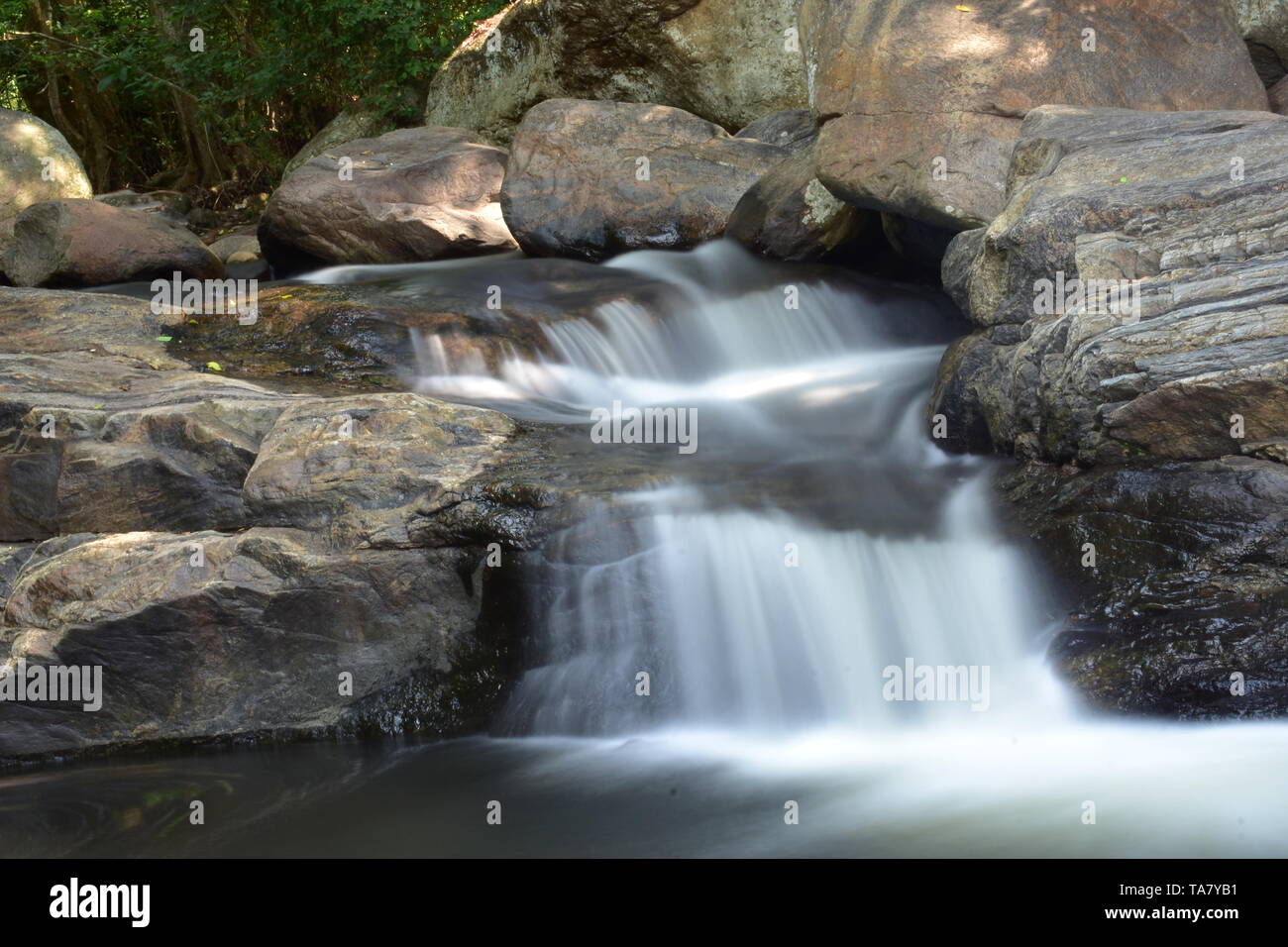 Kumbakkarai Water Falls - The Pambar river Stock Photo - Alamy