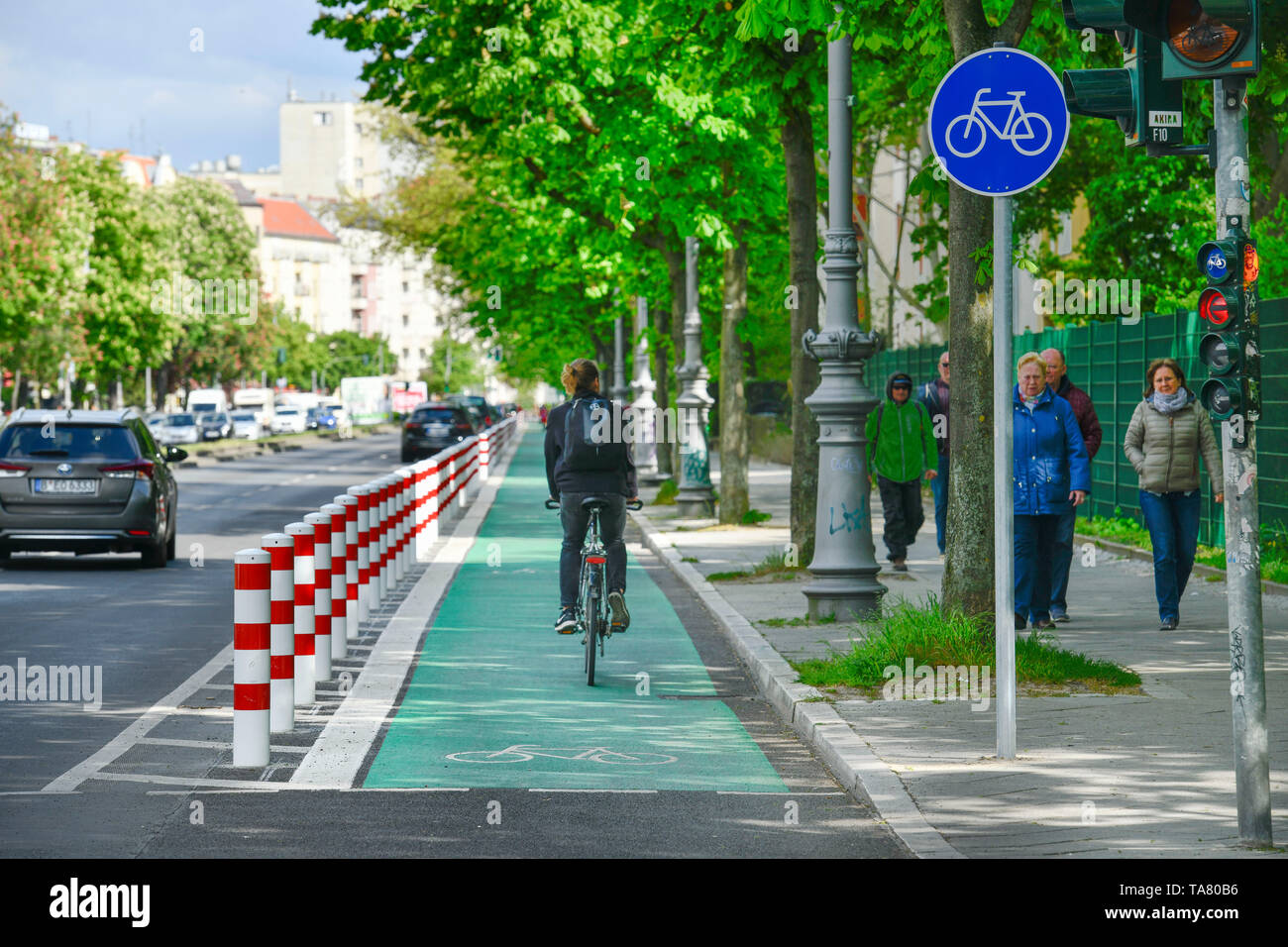 Gruner radweg hi-res stock photography and images - Alamy