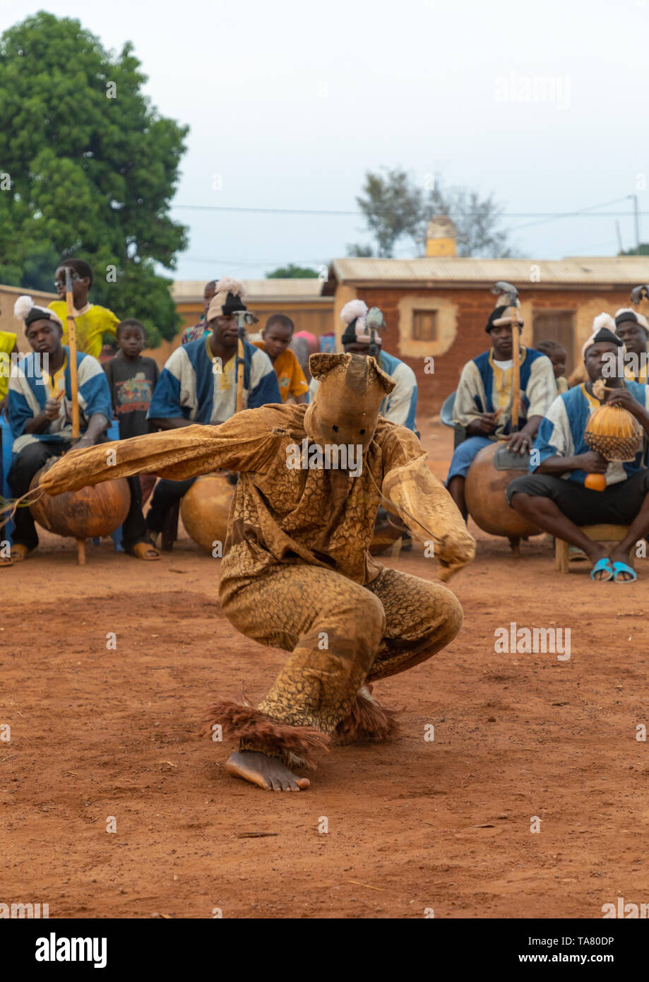 Senufo dance hi-res stock photography and images - Alamy