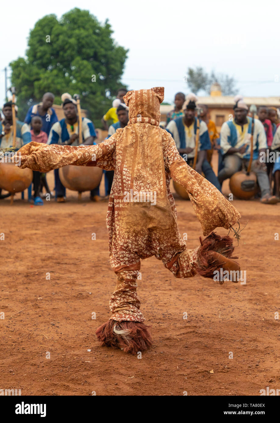Senufo dance hi-res stock photography and images - Alamy