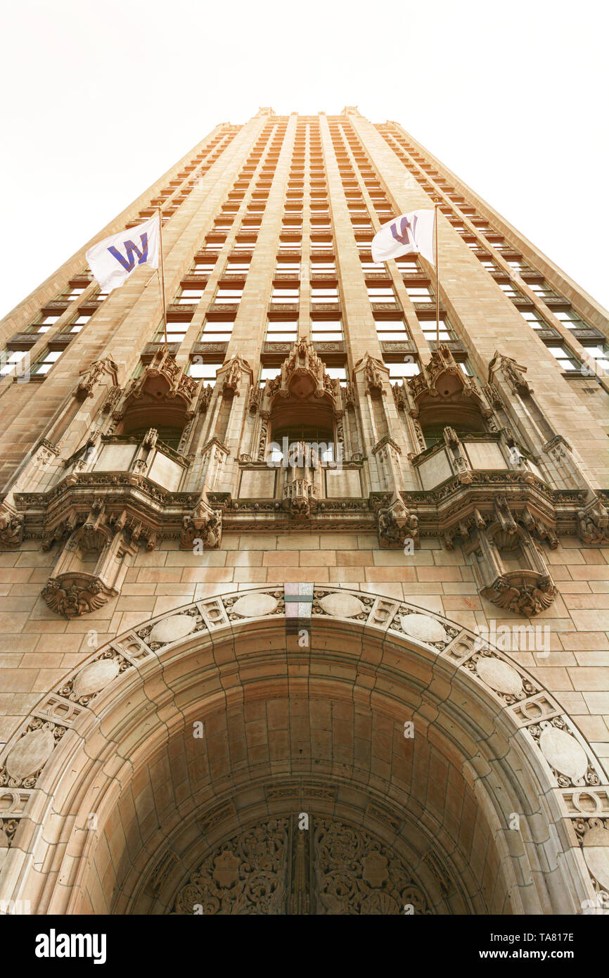 Tribune tower neo gothic architecture hi-res stock photography and ...