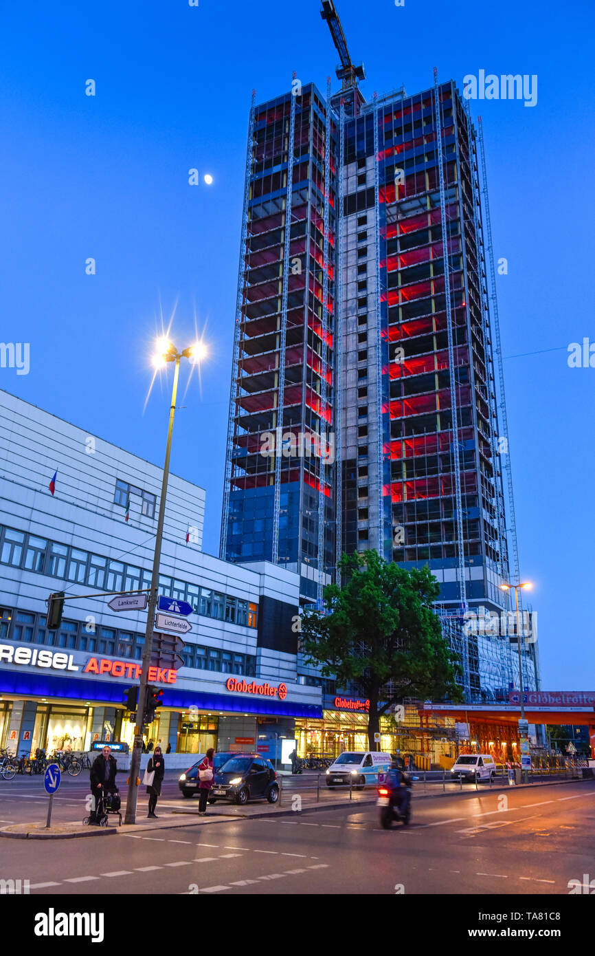 Steglitzer spinning top, Schlossstrasse, Steglitz, Berlin, Germany ...