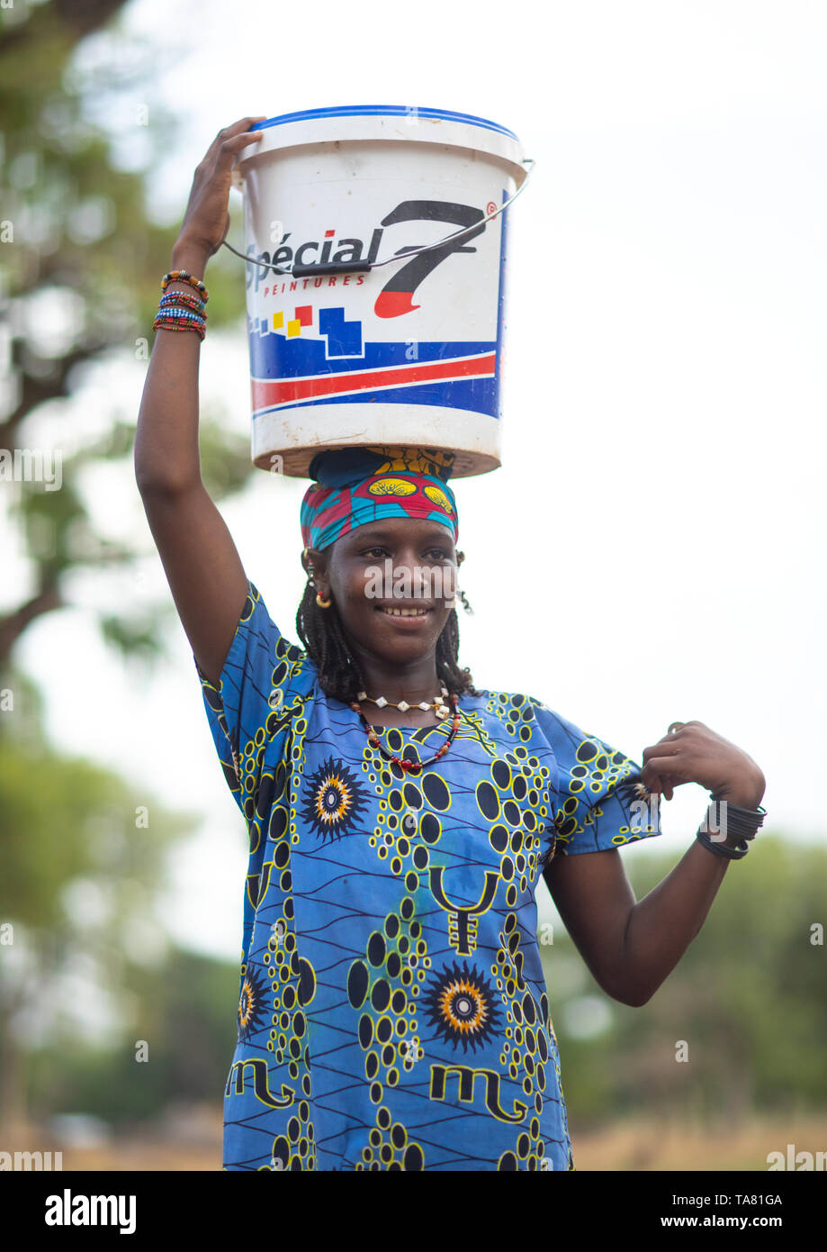 Culture tribe bucket hi-res stock photography and images - Alamy