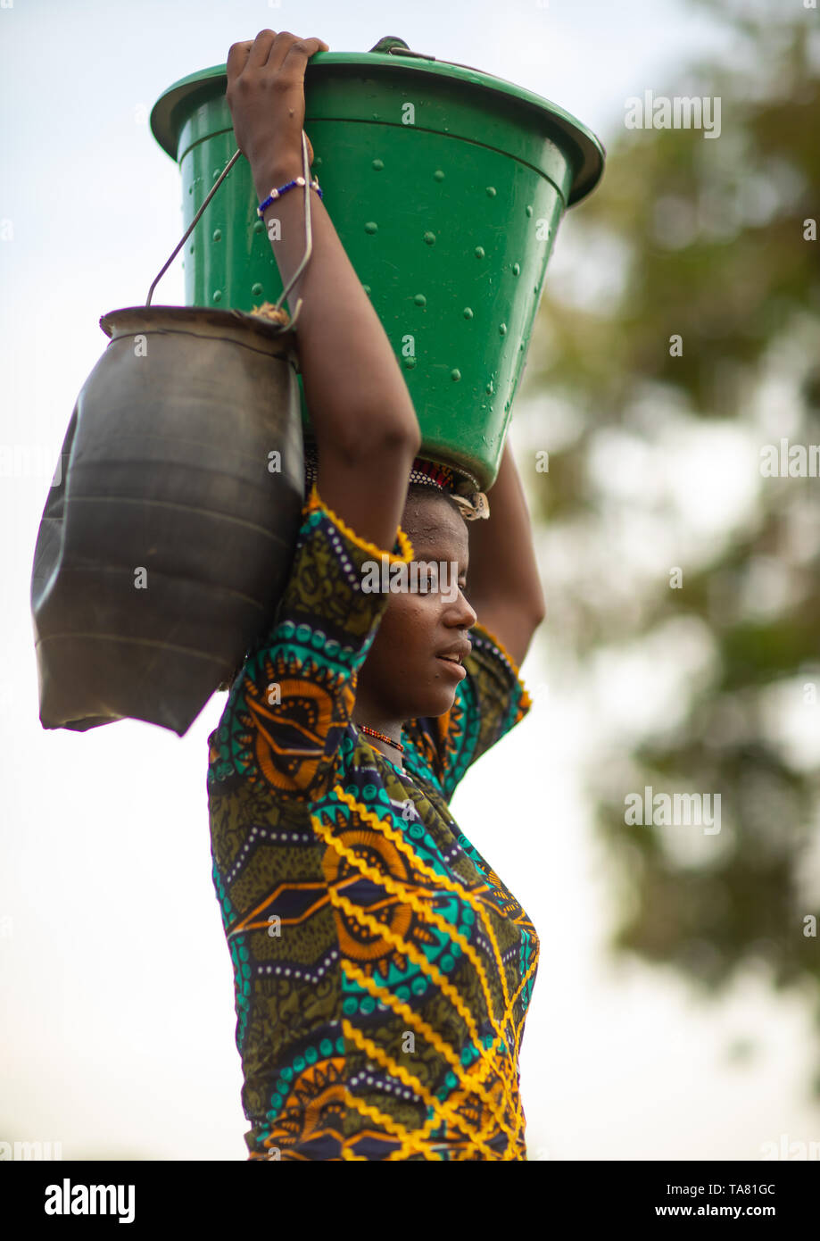 Culture tribe bucket hi-res stock photography and images - Alamy