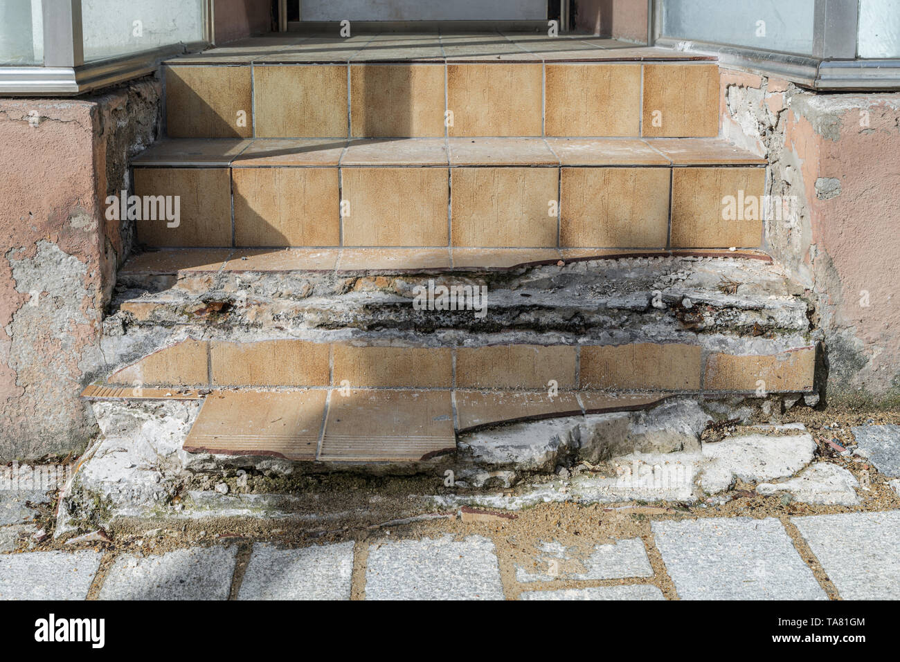 Damaged worn steps hi-res stock photography and images - Alamy