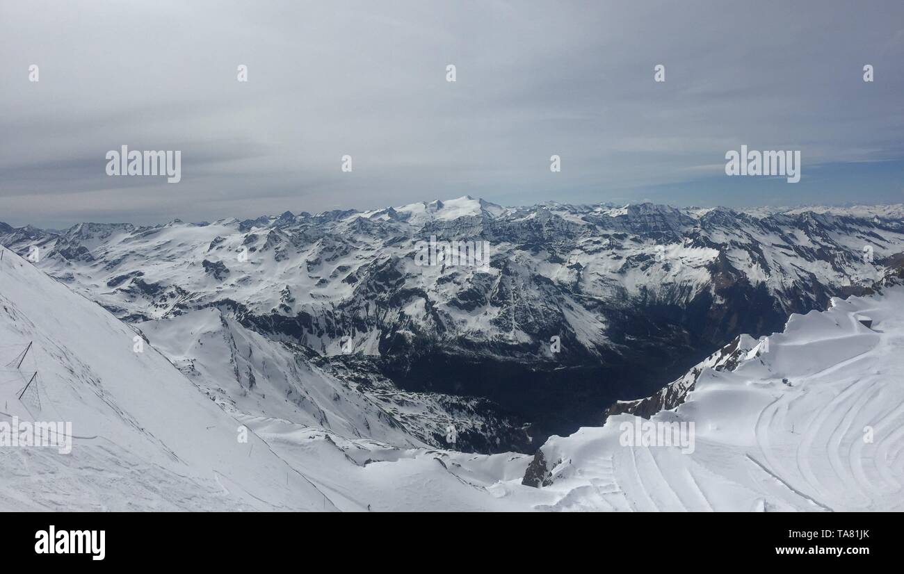 Overview of Austrian ski resort in the Alps of Austria Stock Photo - Alamy