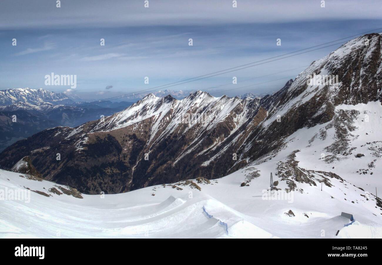 Overview of Austrian ski resort in the Alps of Austria Stock Photo - Alamy
