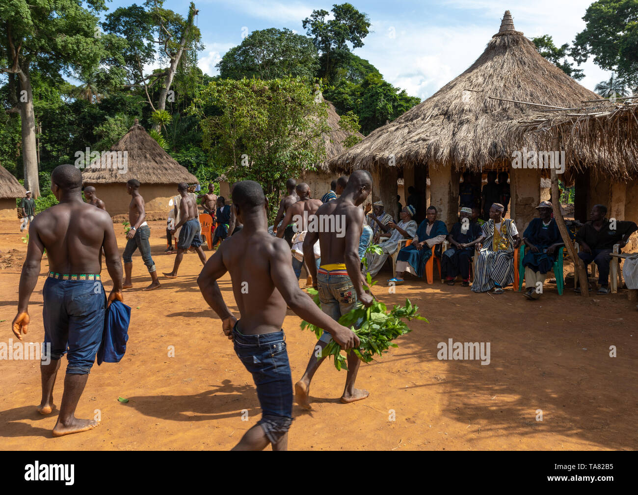 West african tribe hi-res stock photography and images - Alamy