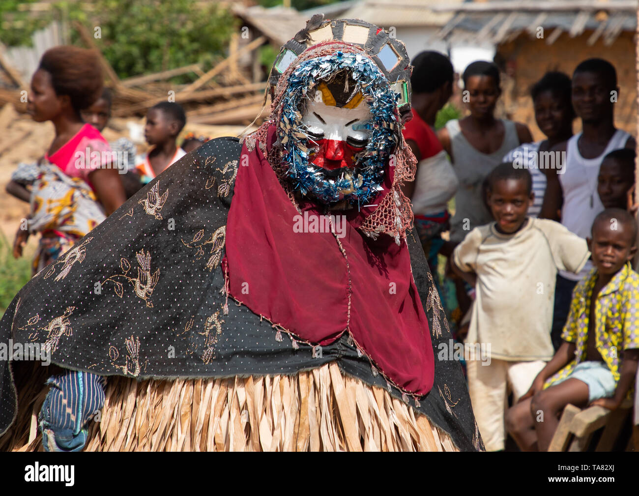 We Guere sacred mask dance during a ceremony, Guémon, Bangolo, Ivory ...