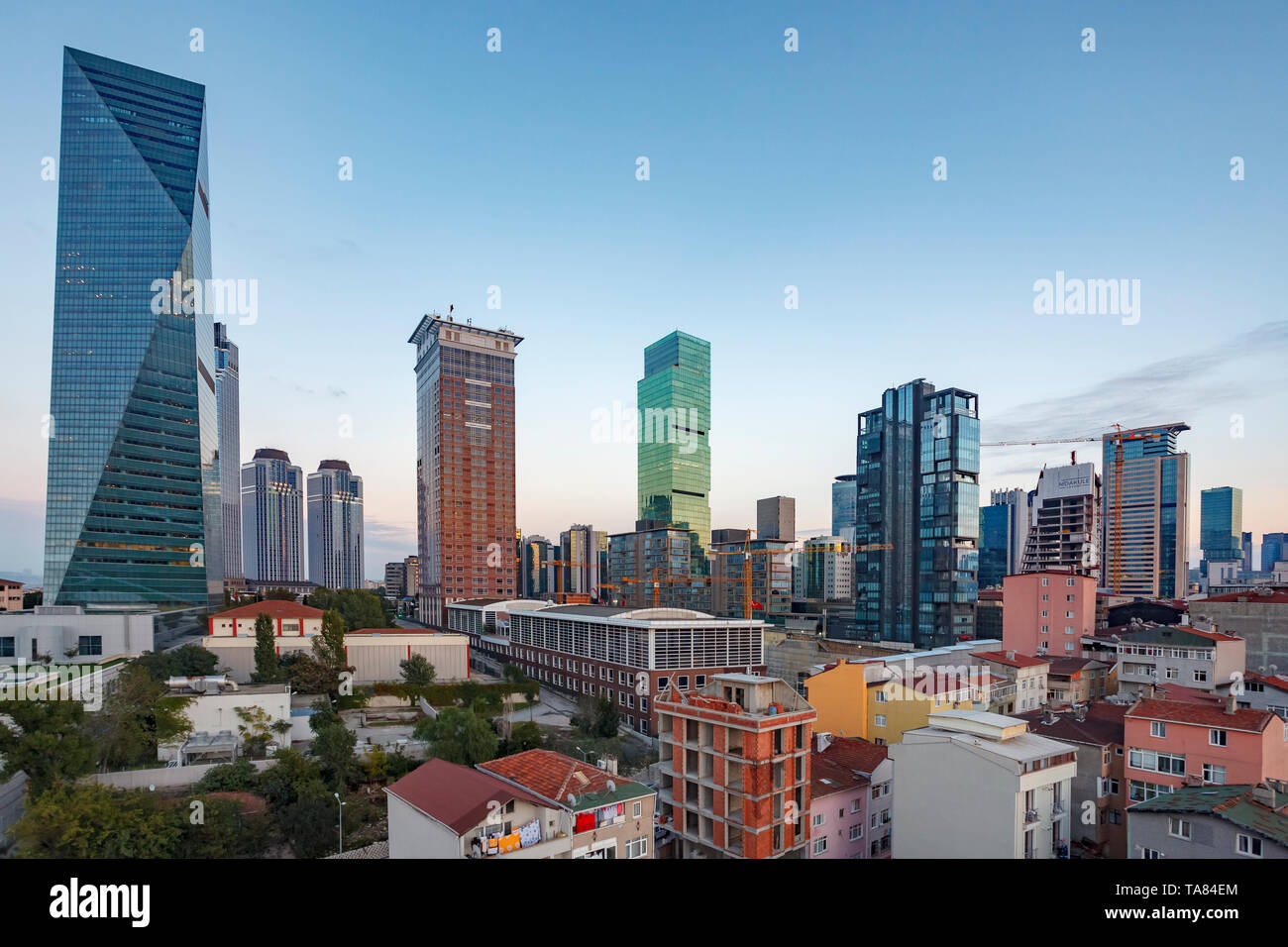 Istanbul business district hi-res stock photography and images - Alamy