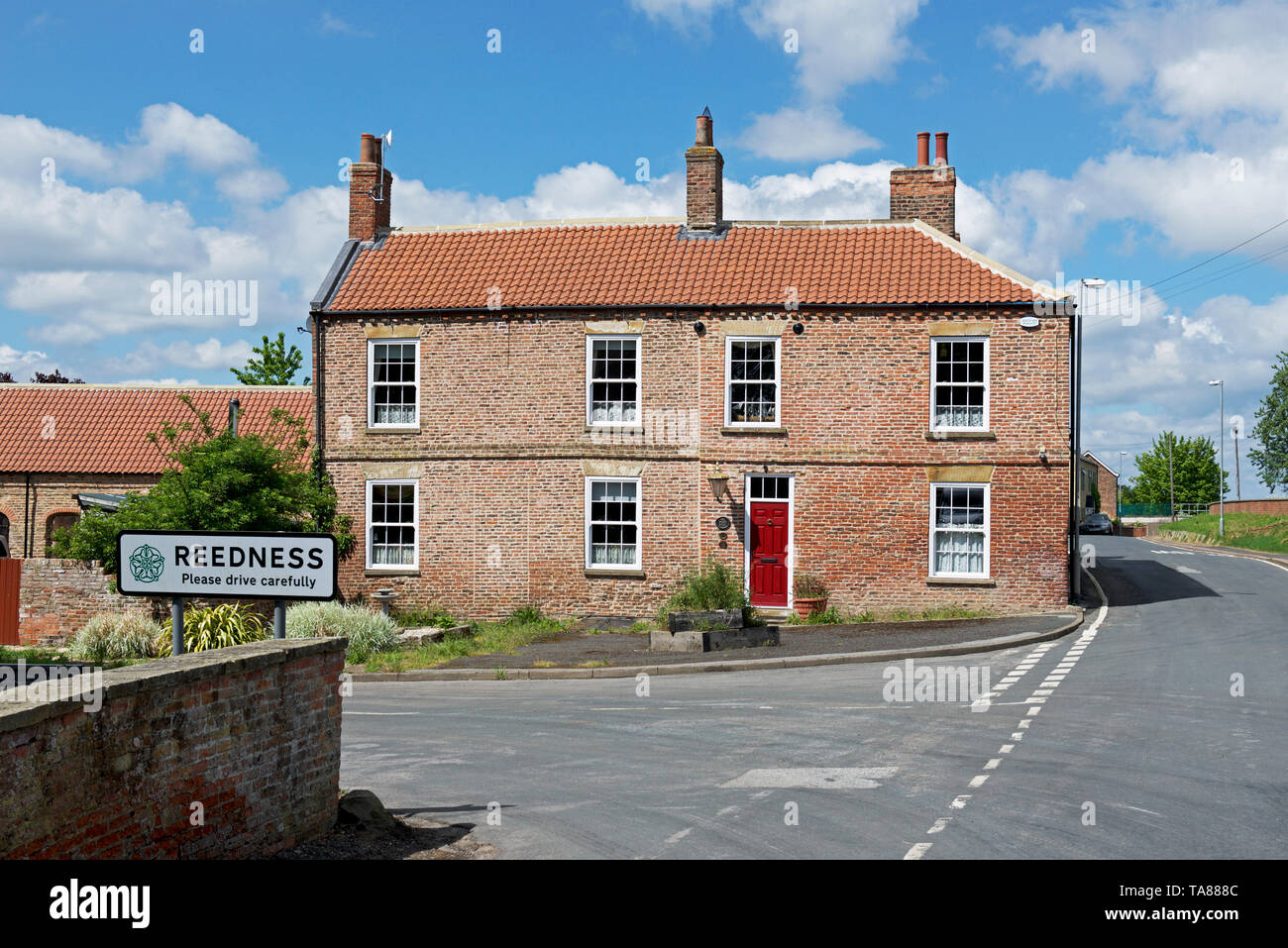 The village of Reedness, one of the Marshland villages, East Yorkshire ...
