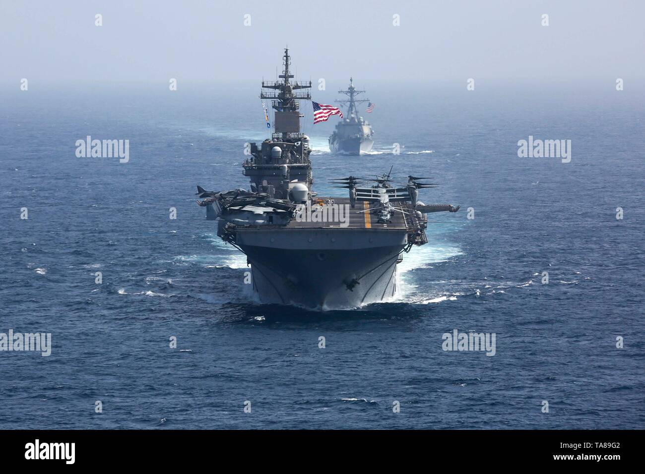 Amphibious assault ships hi-res stock photography and images - Alamy