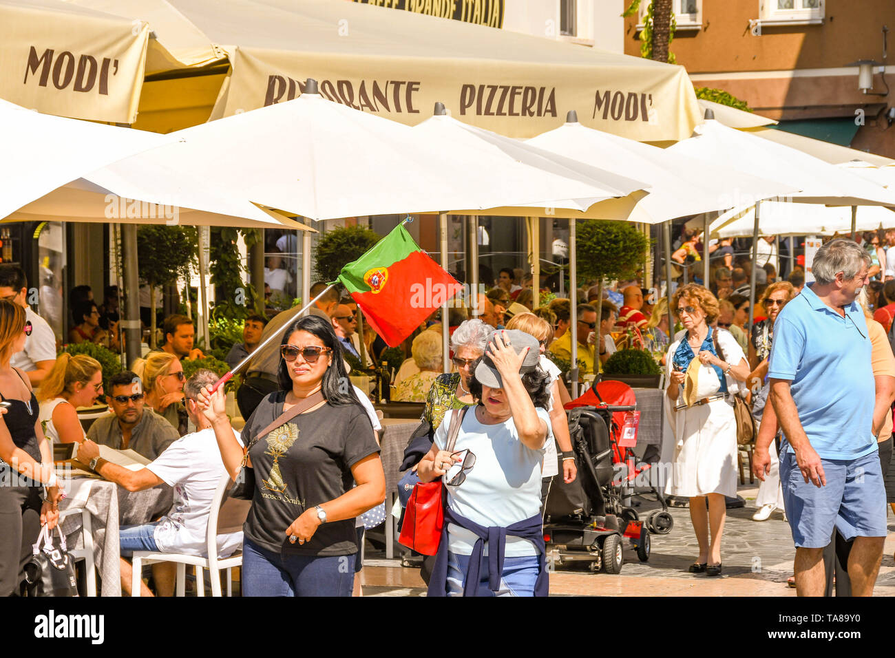 Garda flag hi-res stock photography and images - Alamy