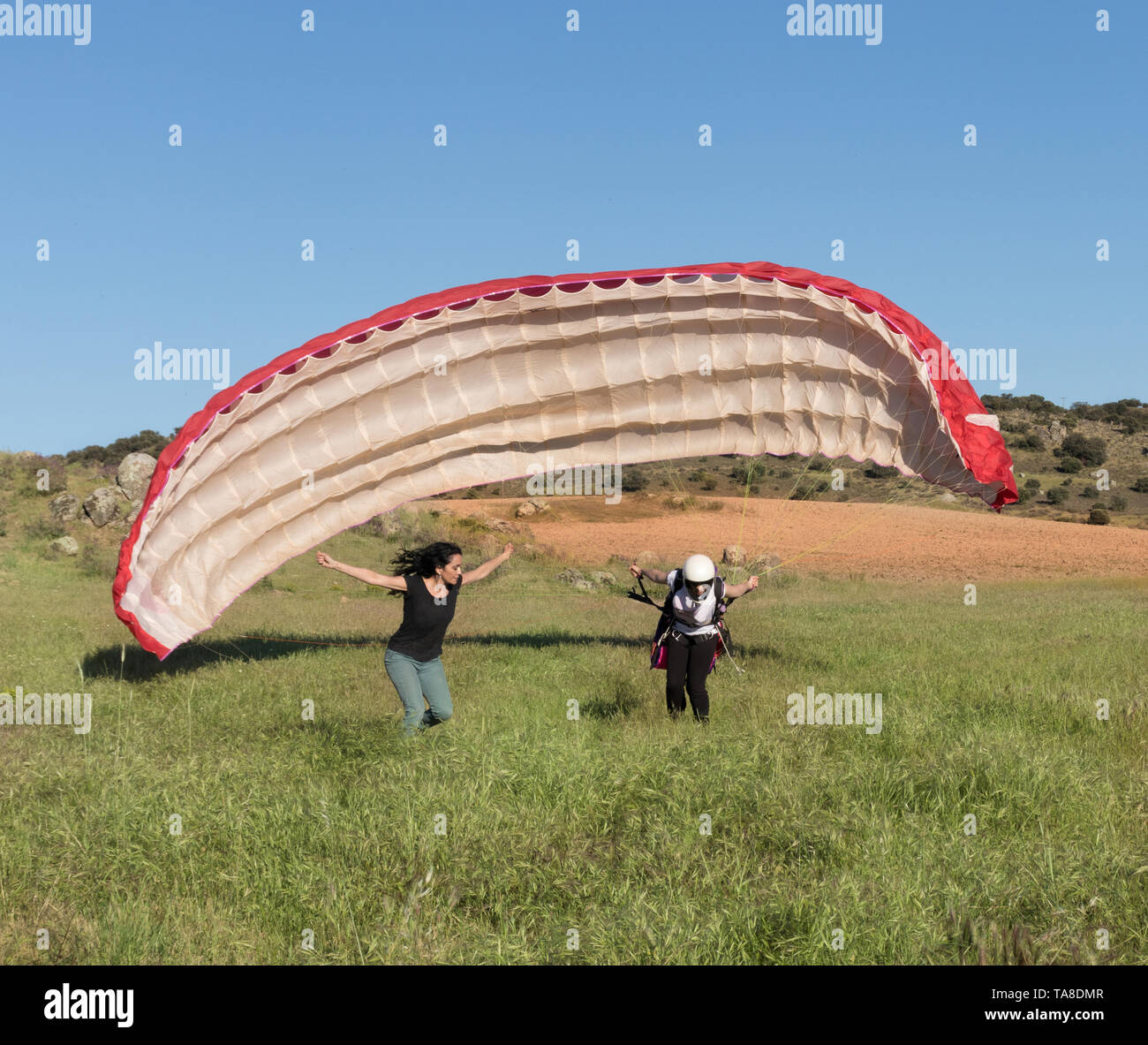 Hang glider with motor hi-res stock photography and images - Alamy