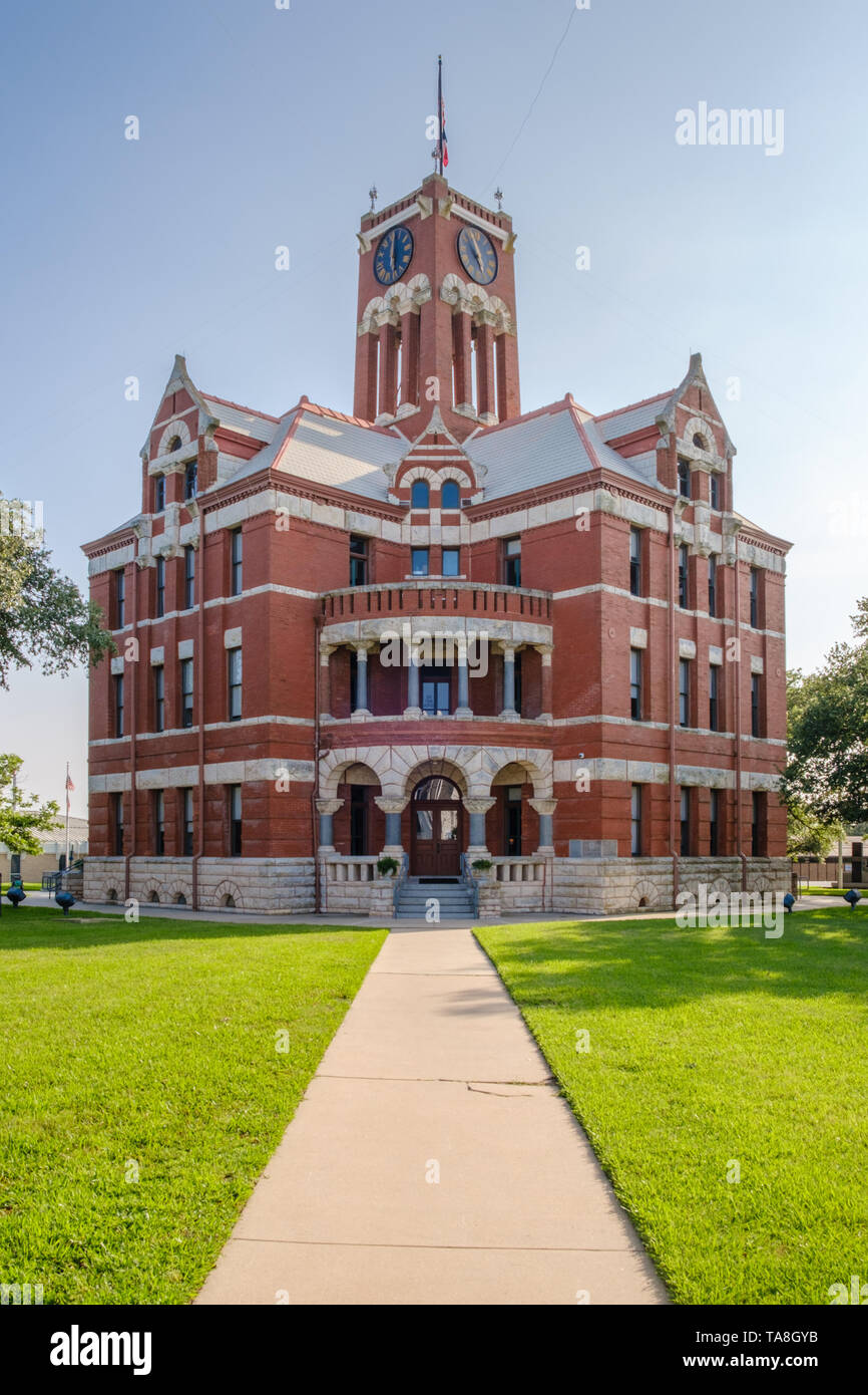 Town Square and Historic Lee County Courthouse built in 1899. Giddings ...