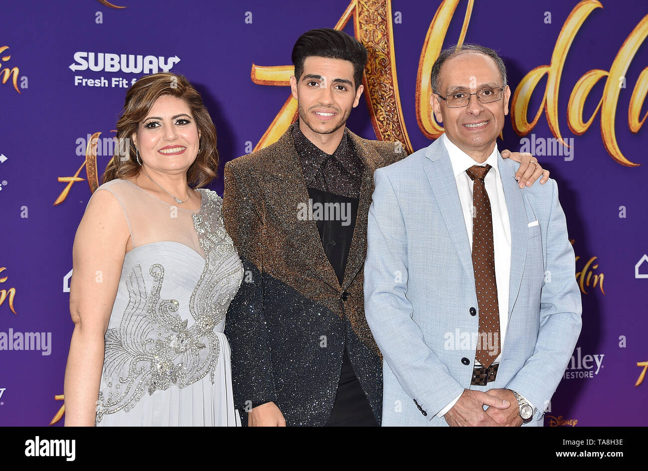 Celebrities with their parents hi-res stock photography and images - Alamy