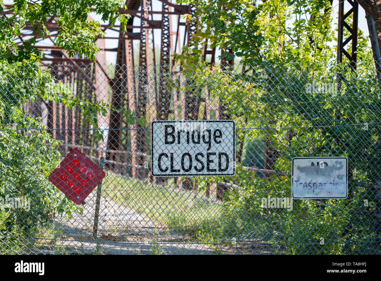 Bridge Closed Sign High Resolution Stock Photography and Images - Alamy