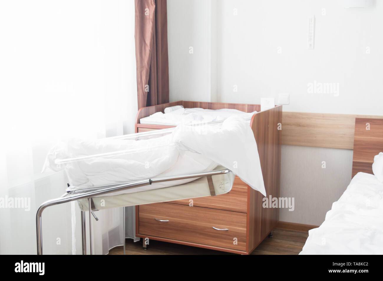 Hospital cots nursery hi-res stock photography and images - Alamy