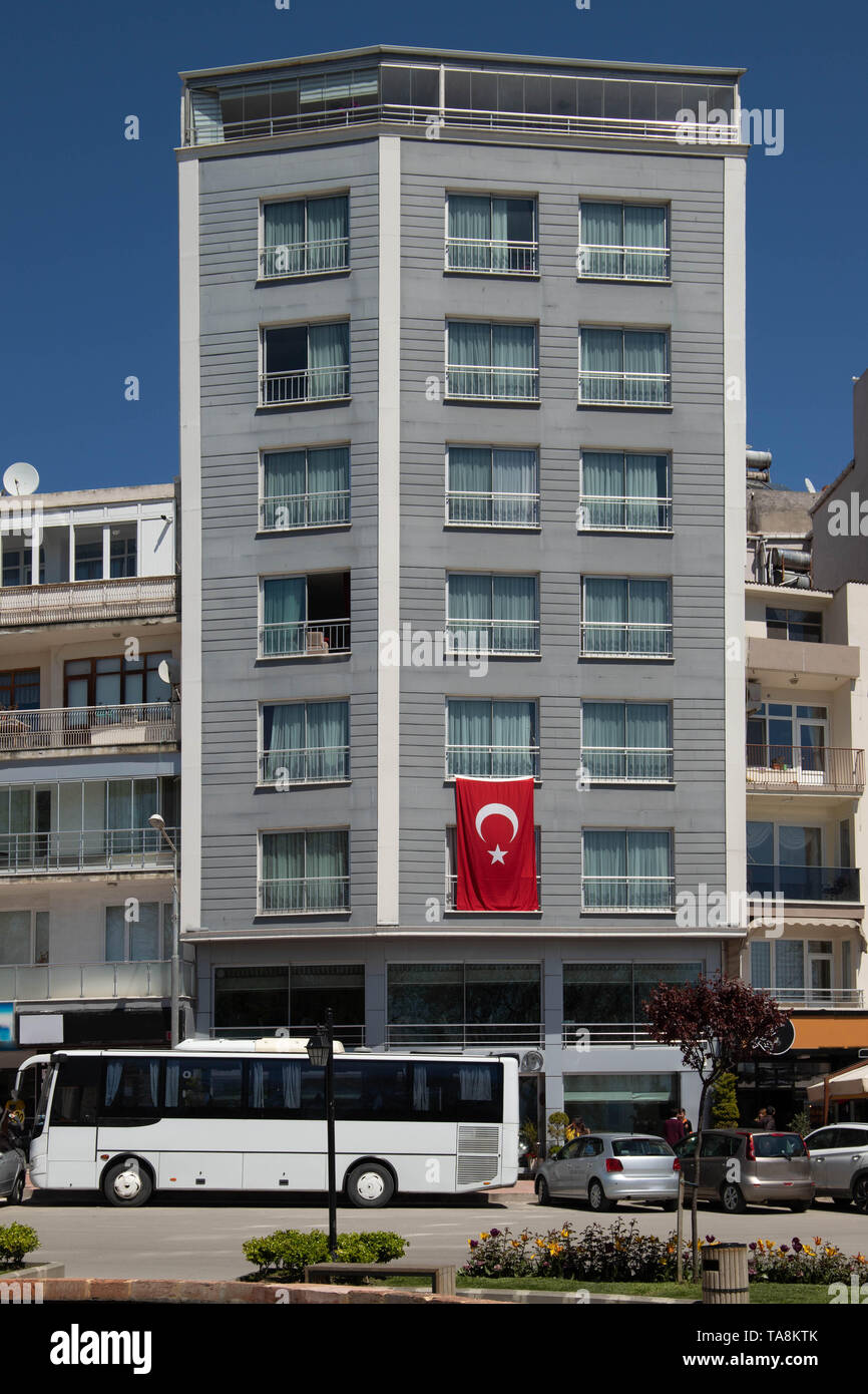 big turkey flag in a big building, Turkish flag Stock Photo - Alamy