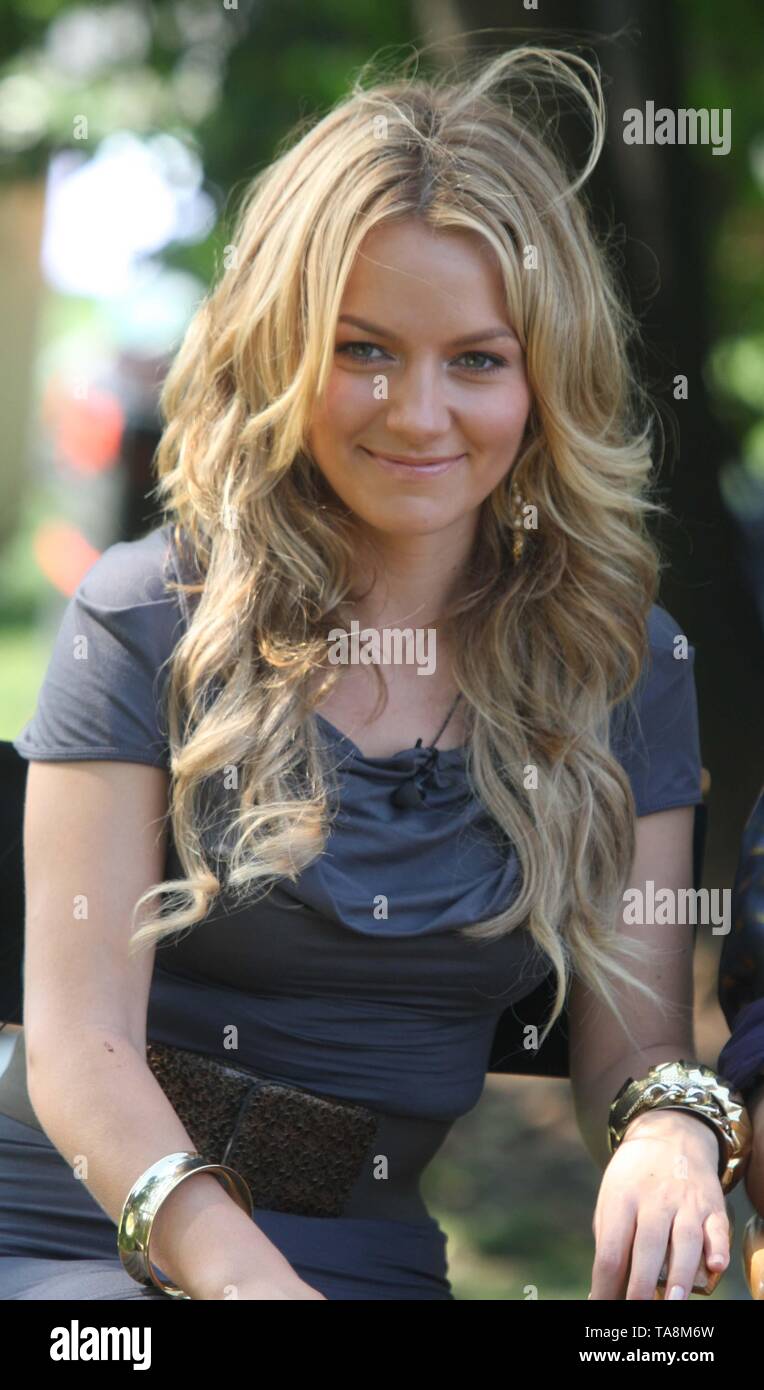 BECKI NEWTON 07-08-08 Photo By John Barrett/PHOTOlink.net Stock Photo ...
