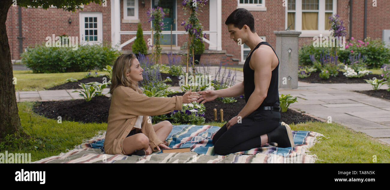 LIFE LIKE, from left: Addison Timlin, Steven Strait, 2019. © Lionsgate ...