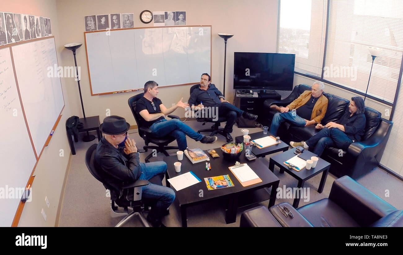 WHAT WE LEFT BEHIND: LOOKING BACK AT STAR TREK: DEEP SPACE NINE, 'Star ...