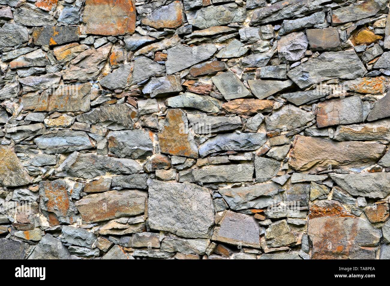 Masonry retaining wall hi-res stock photography and images - Alamy
