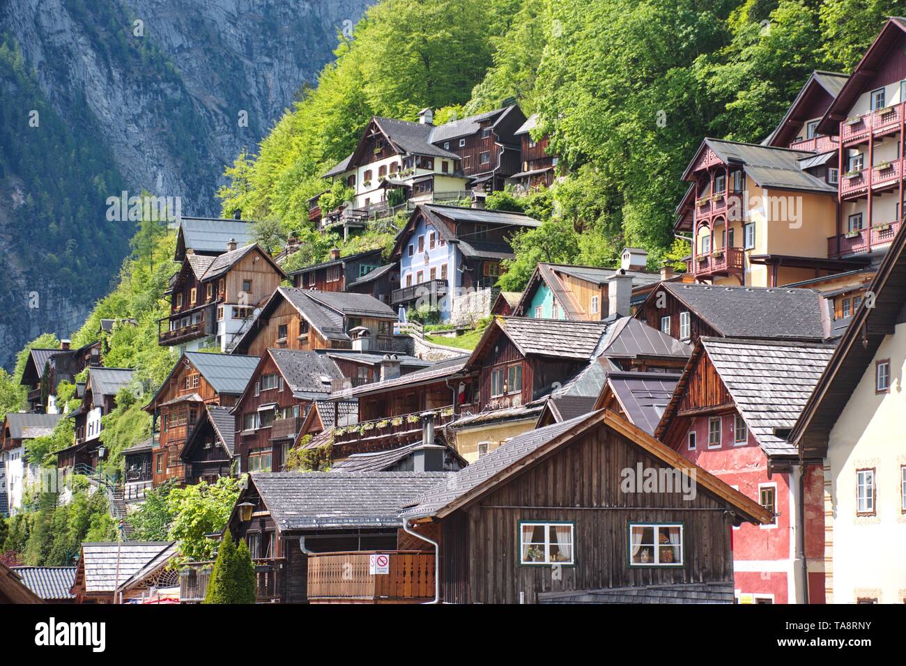 Historic buildings in hallstatt hi-res stock photography and images - Alamy