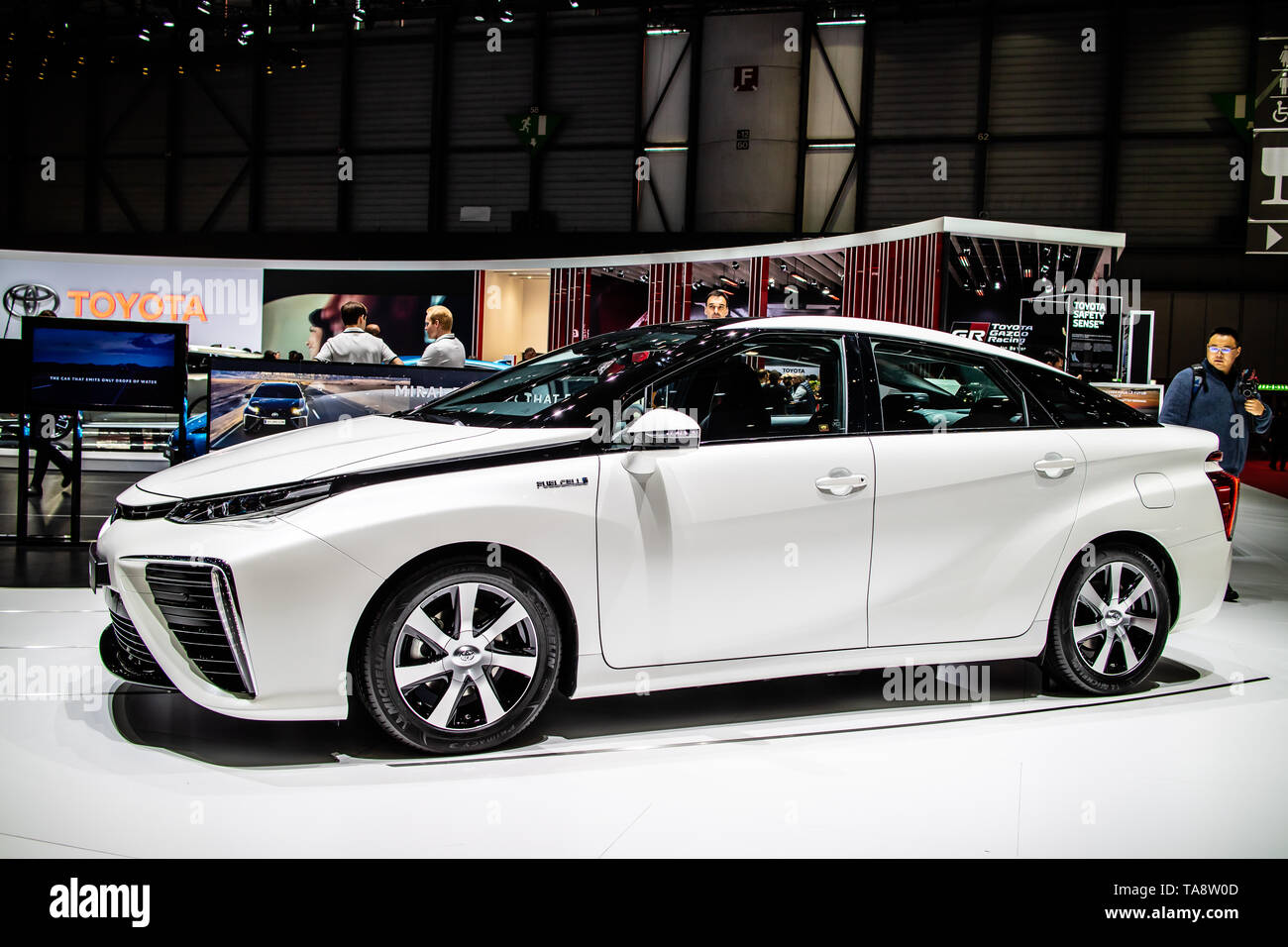 Toyota fuel cell technology hi-res stock photography and images - Alamy