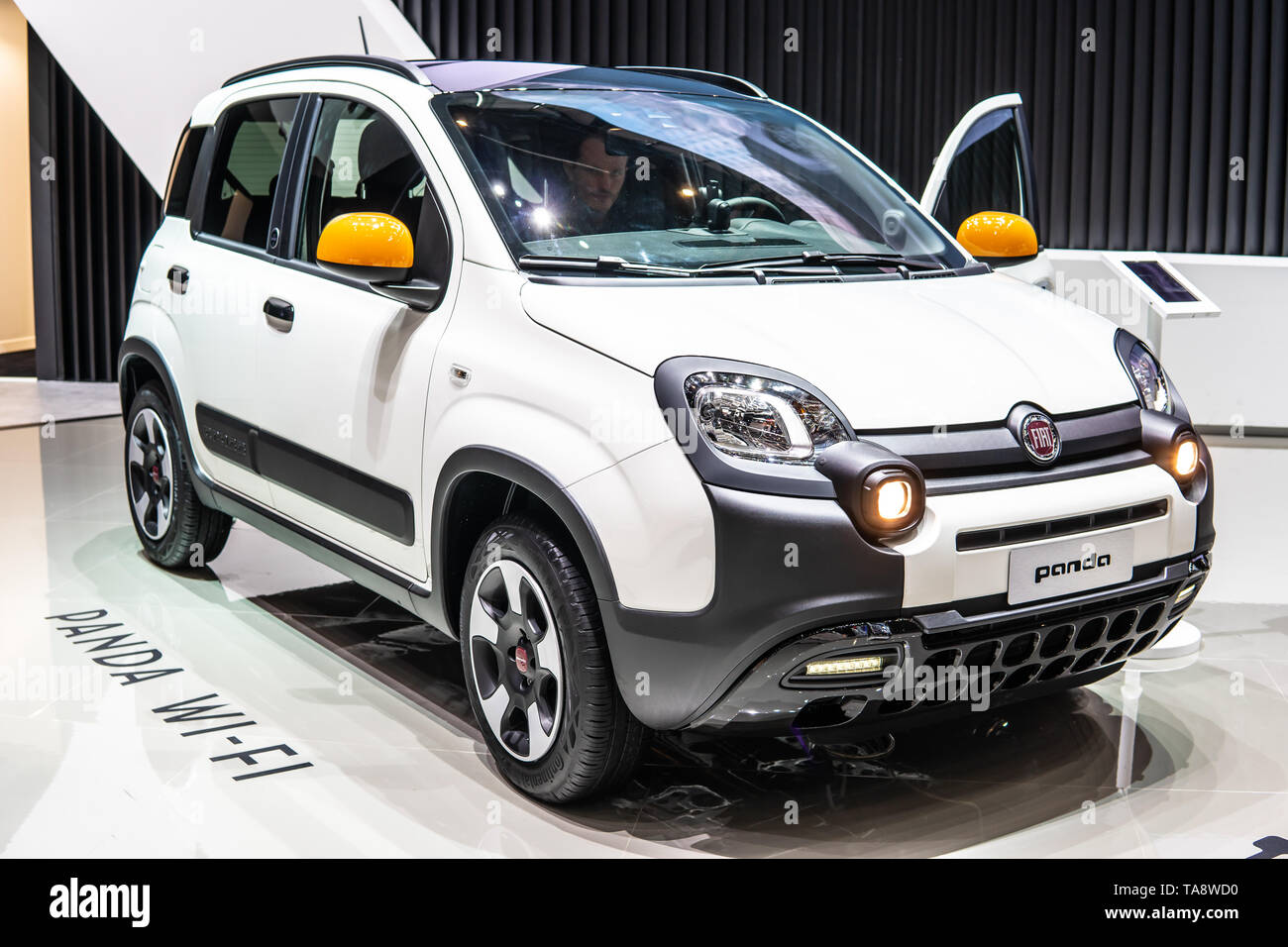 Panda wi fi hi-res stock photography and images - Alamy