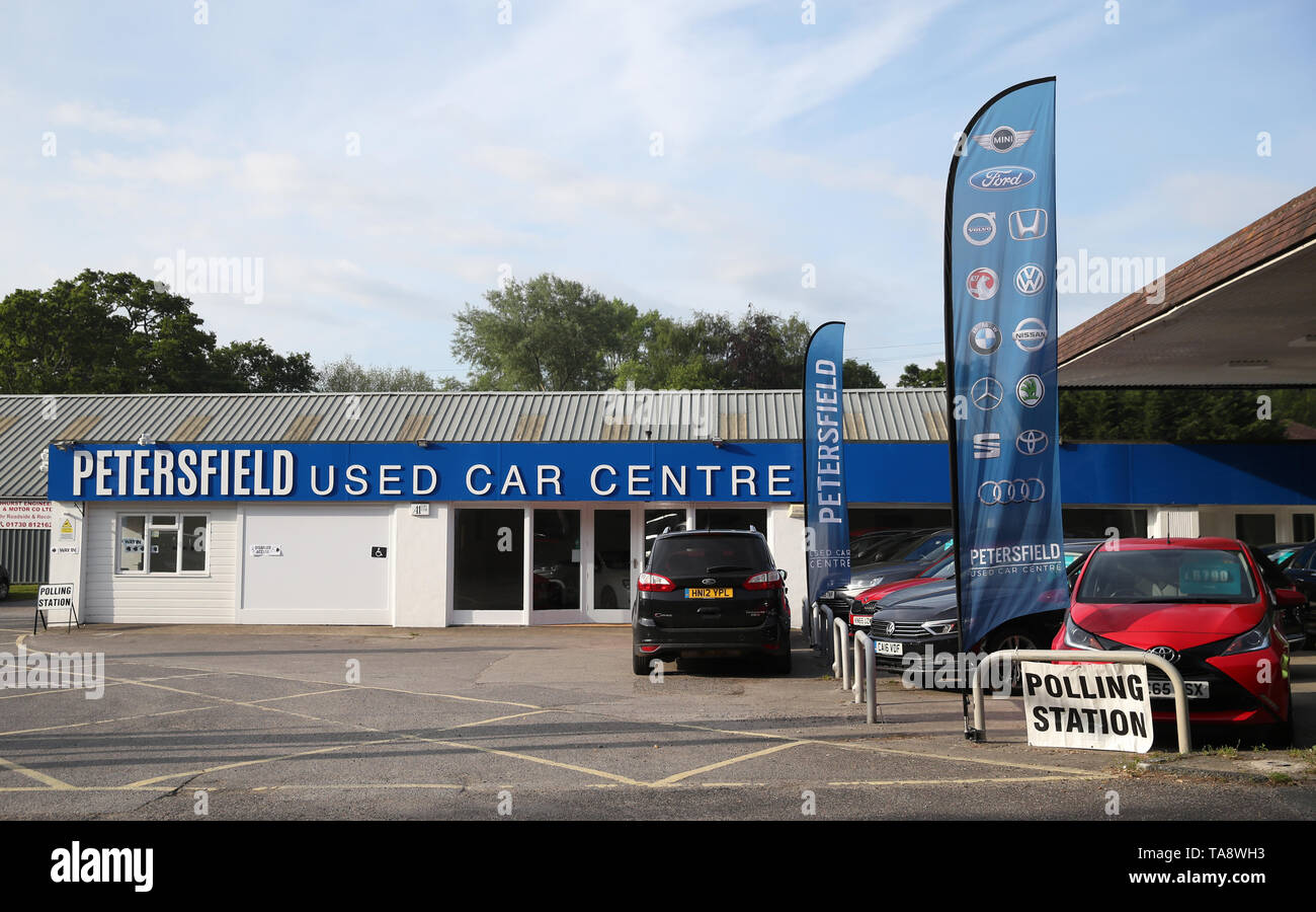 Petersfield station hampshire hi-res stock photography and images - Alamy