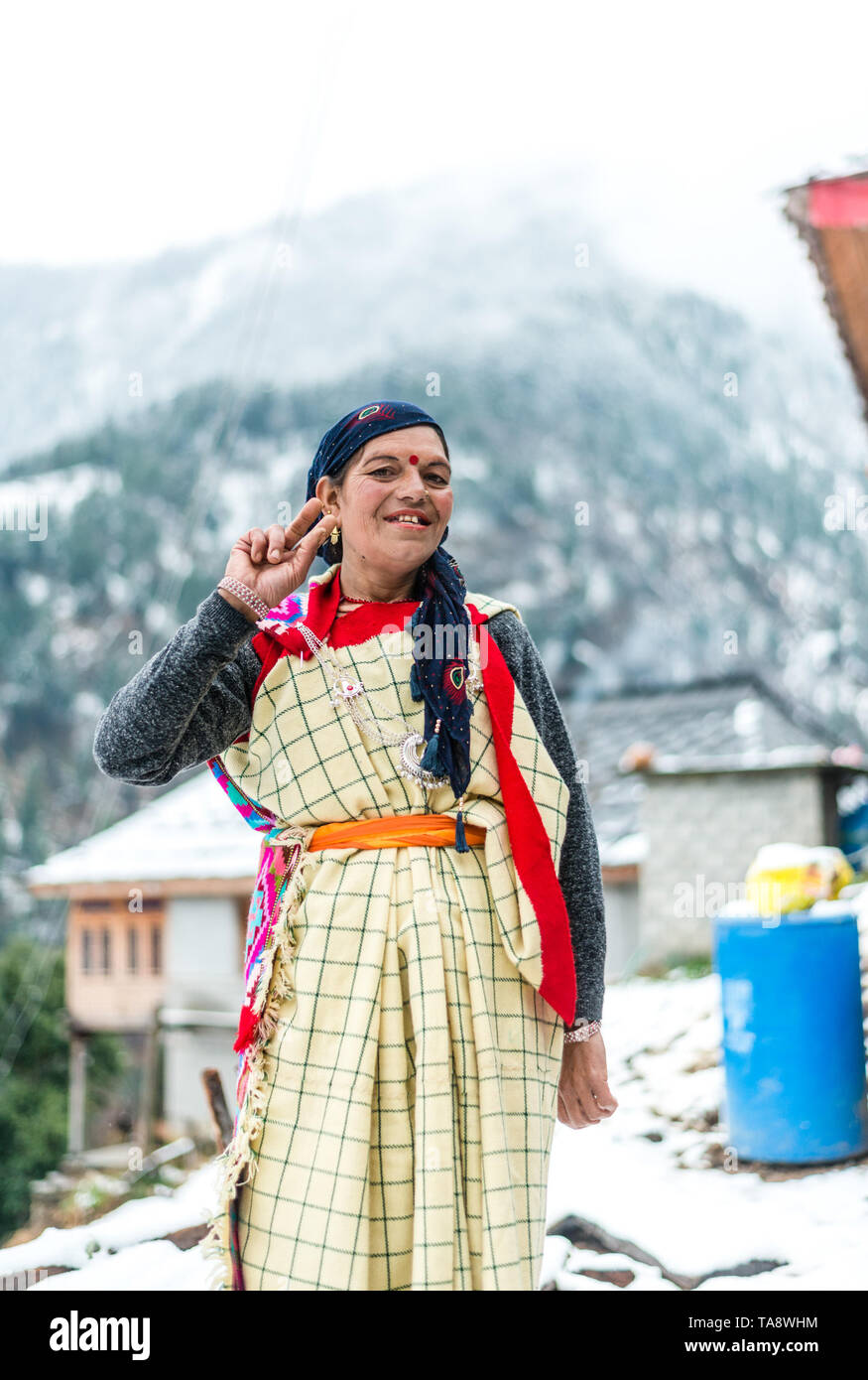 Woman in traditional dress manali hi-res stock photography and images ...