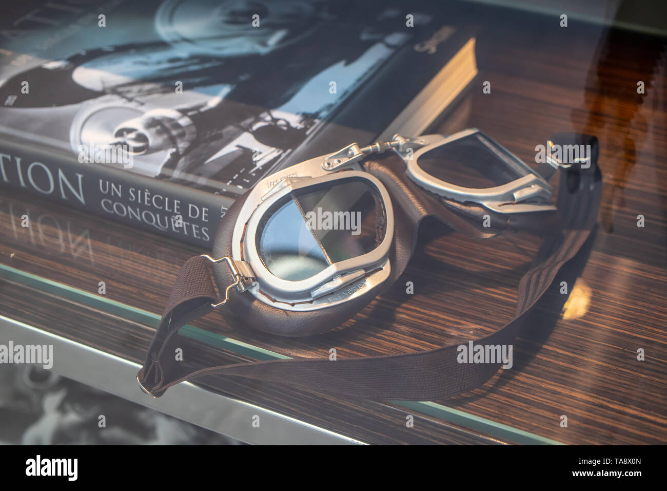 Aviator goggles hi-res stock photography and images - Alamy