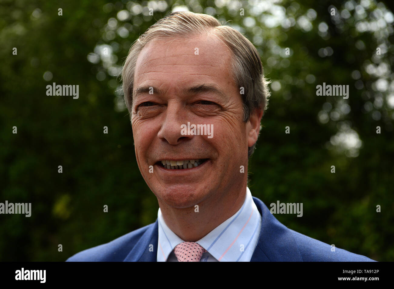 School elections hi-res stock photography and images - Alamy